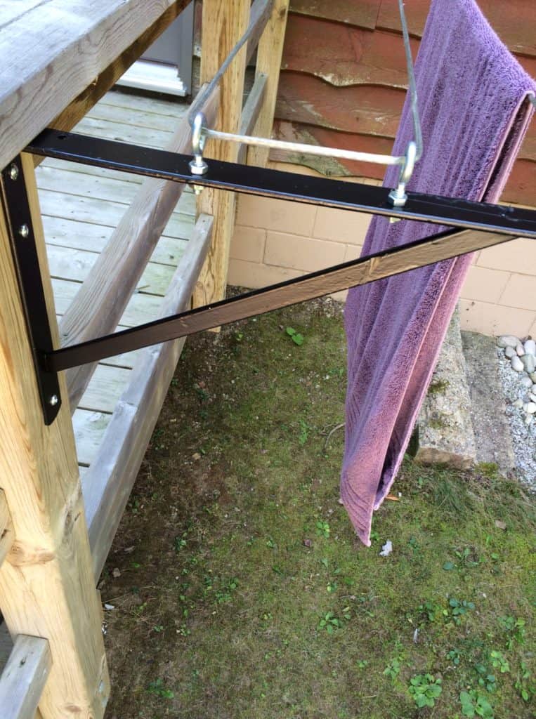 DIY Laundry Line for Your Deck – The Cottage Wife